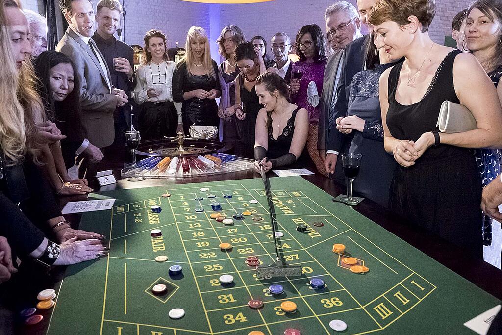 Roulette table rental with croupiers | Royal-Events