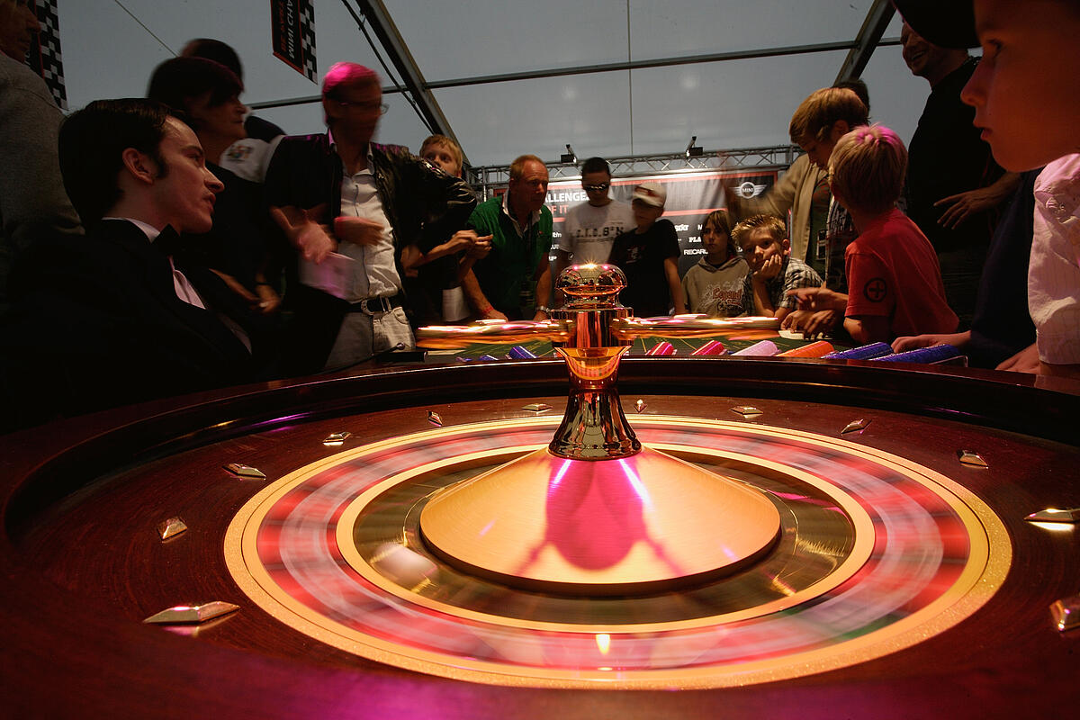 Entertainment for your trade fair event | Royal-Events
